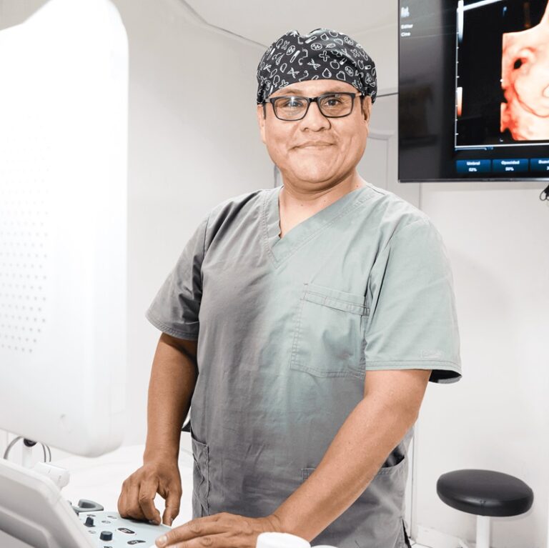 Dr. Juan Carlos Talavera | GINECÓLOGO